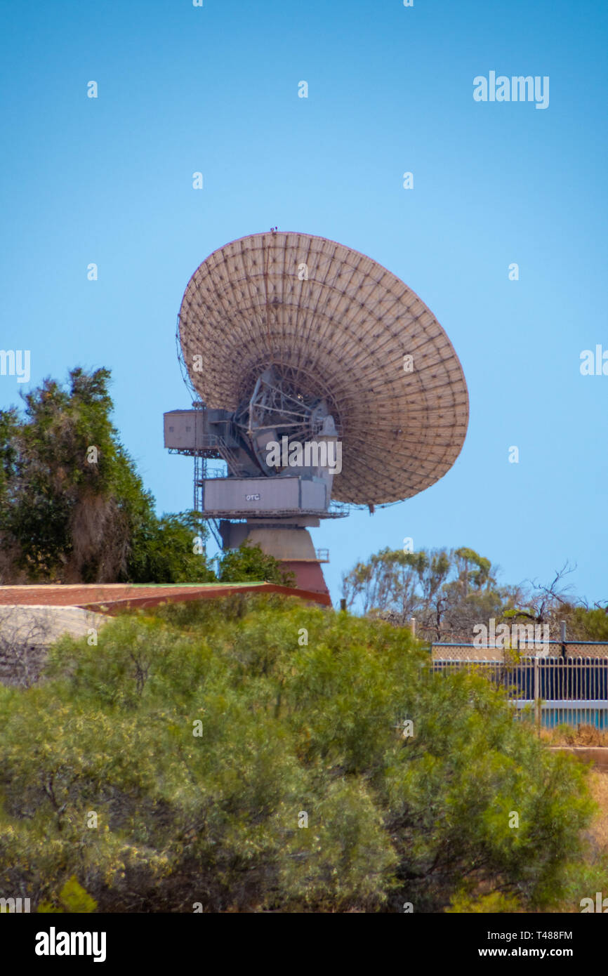 Historic satellite dish from the Apollo era at Carnarvon Space and ...