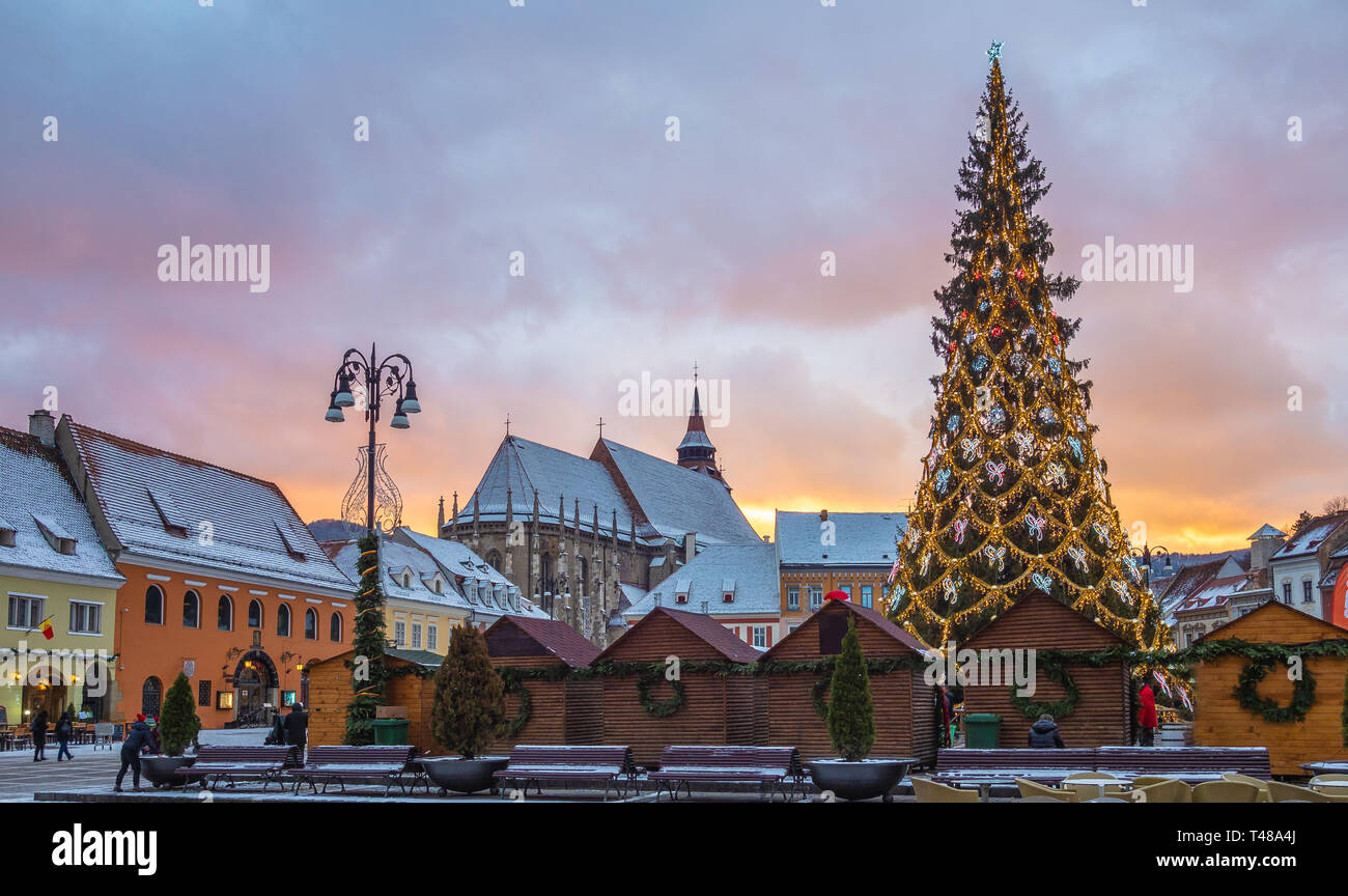 Brasov romania christmas decorations hi-res stock photography and ...