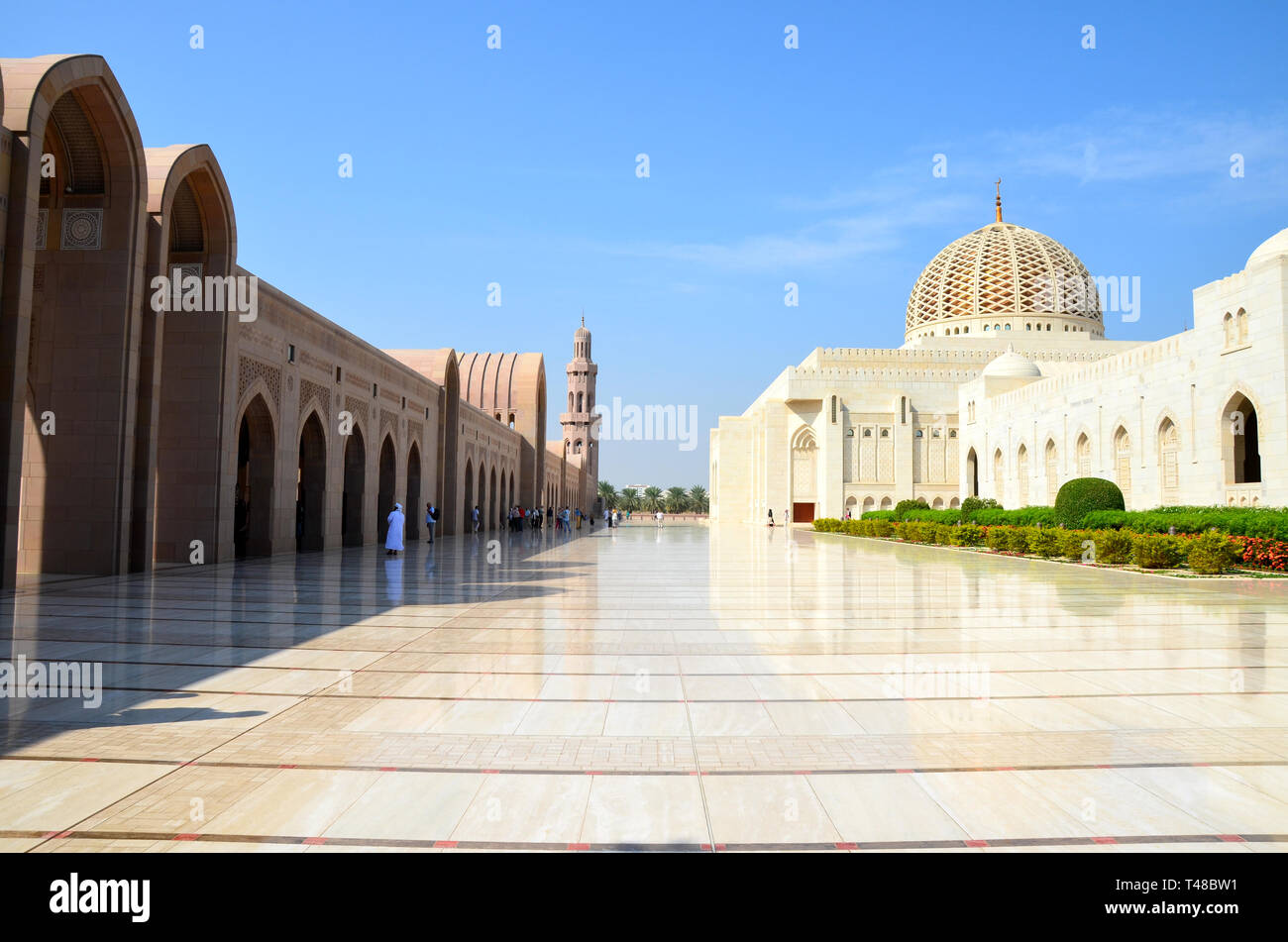 Size of oman hi-res stock photography and images - Alamy