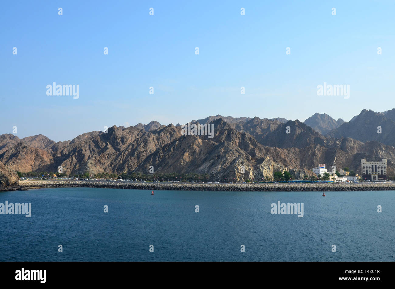 Oman cliff hi-res stock photography and images - Alamy