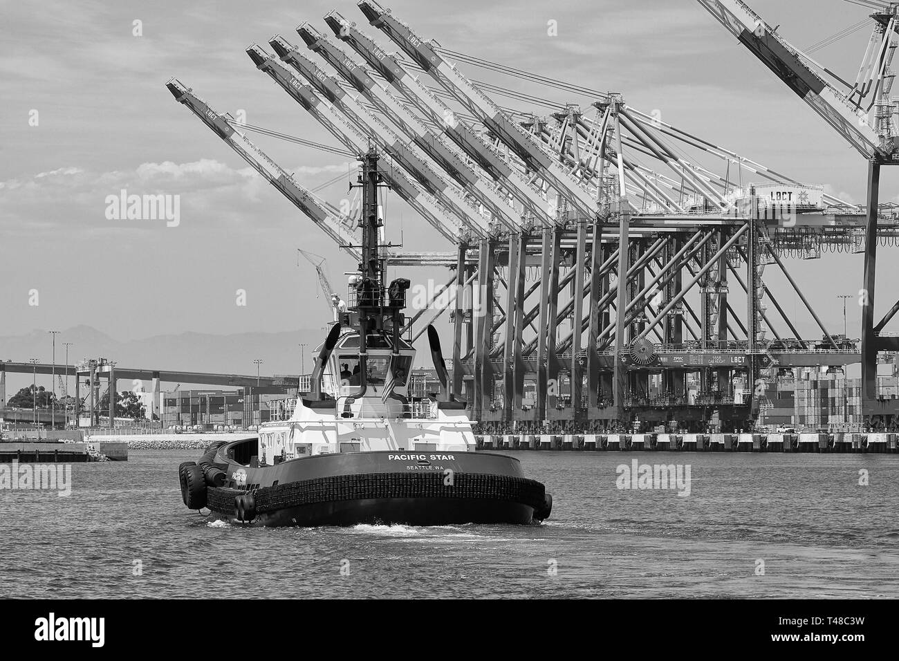 Black star shipping Black and White Stock Photos & Images - Alamy