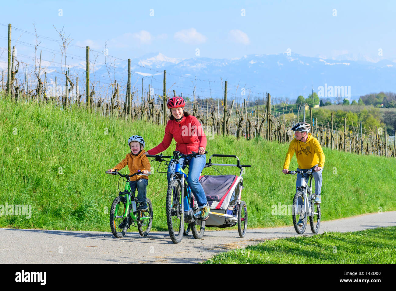 Boy riding bike in countryside hi-res stock photography and images - Alamy
