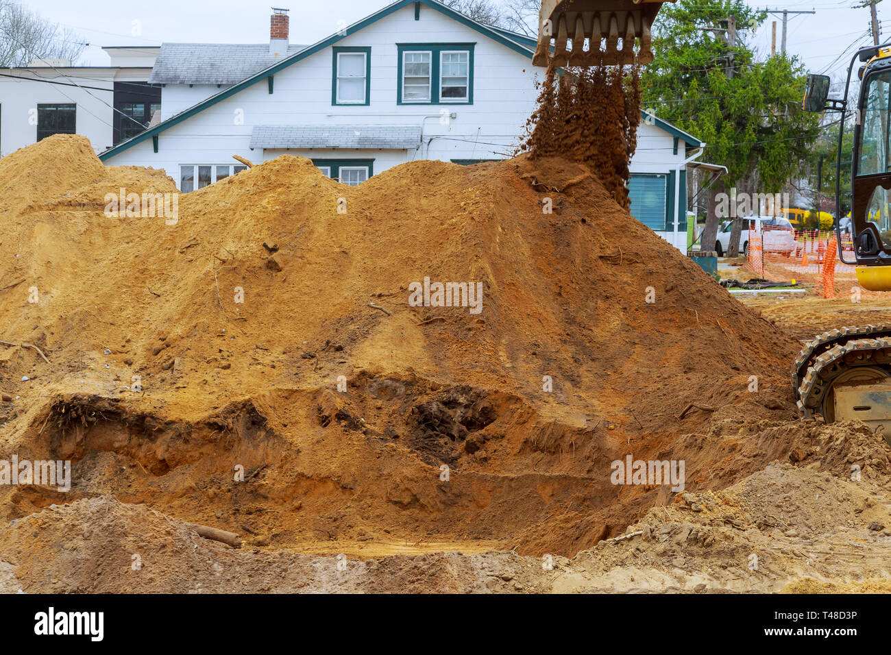 Collect concrete shovel in bucket hi-res stock photography and images ...