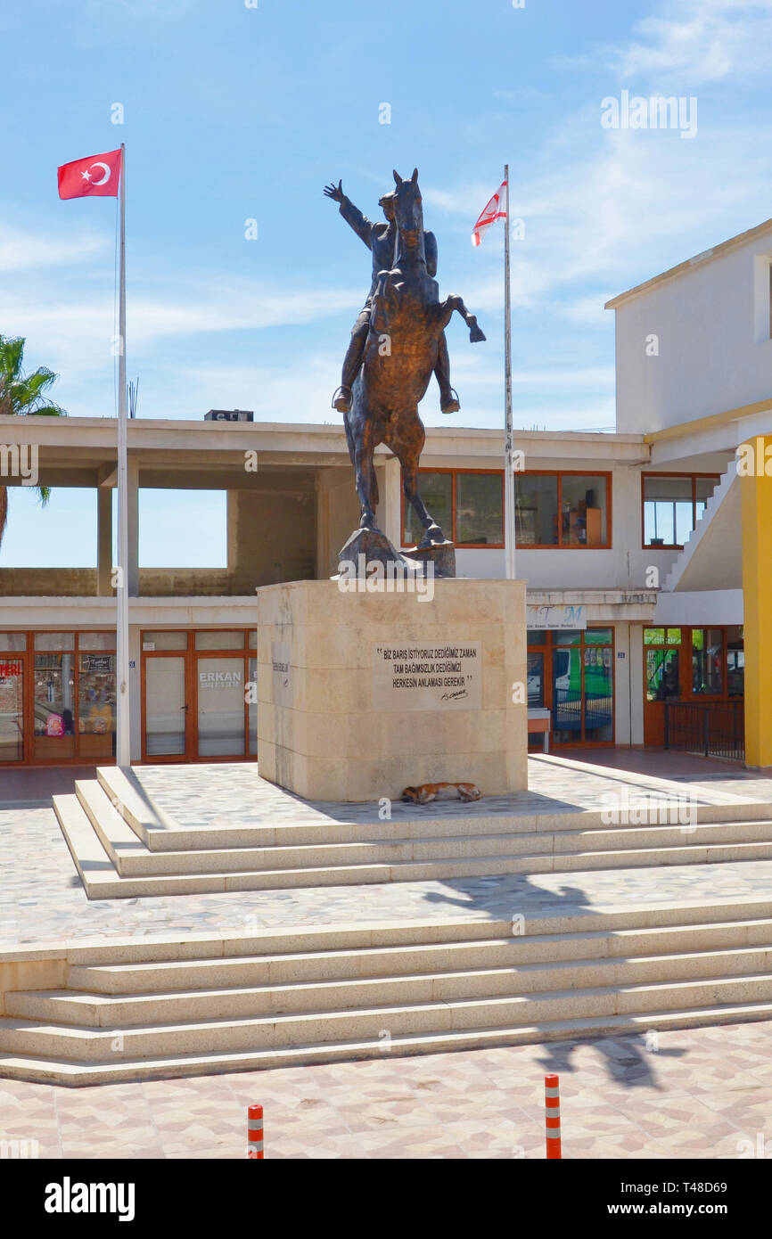Ataturk statue turkish flags waving hi-res stock photography and images ...
