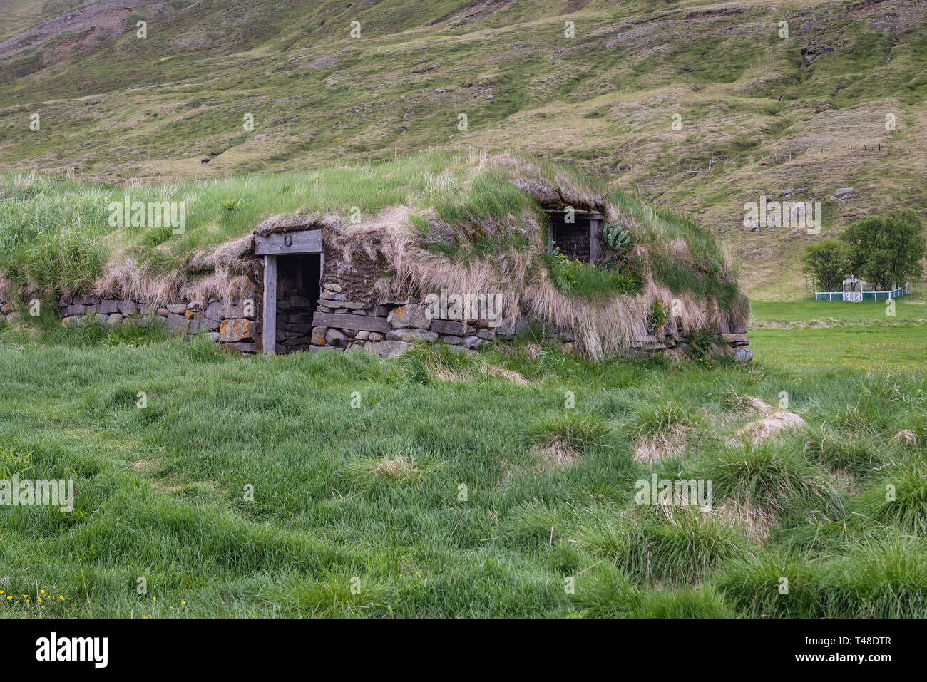 Old sheephouse hi-res stock photography and images - Alamy