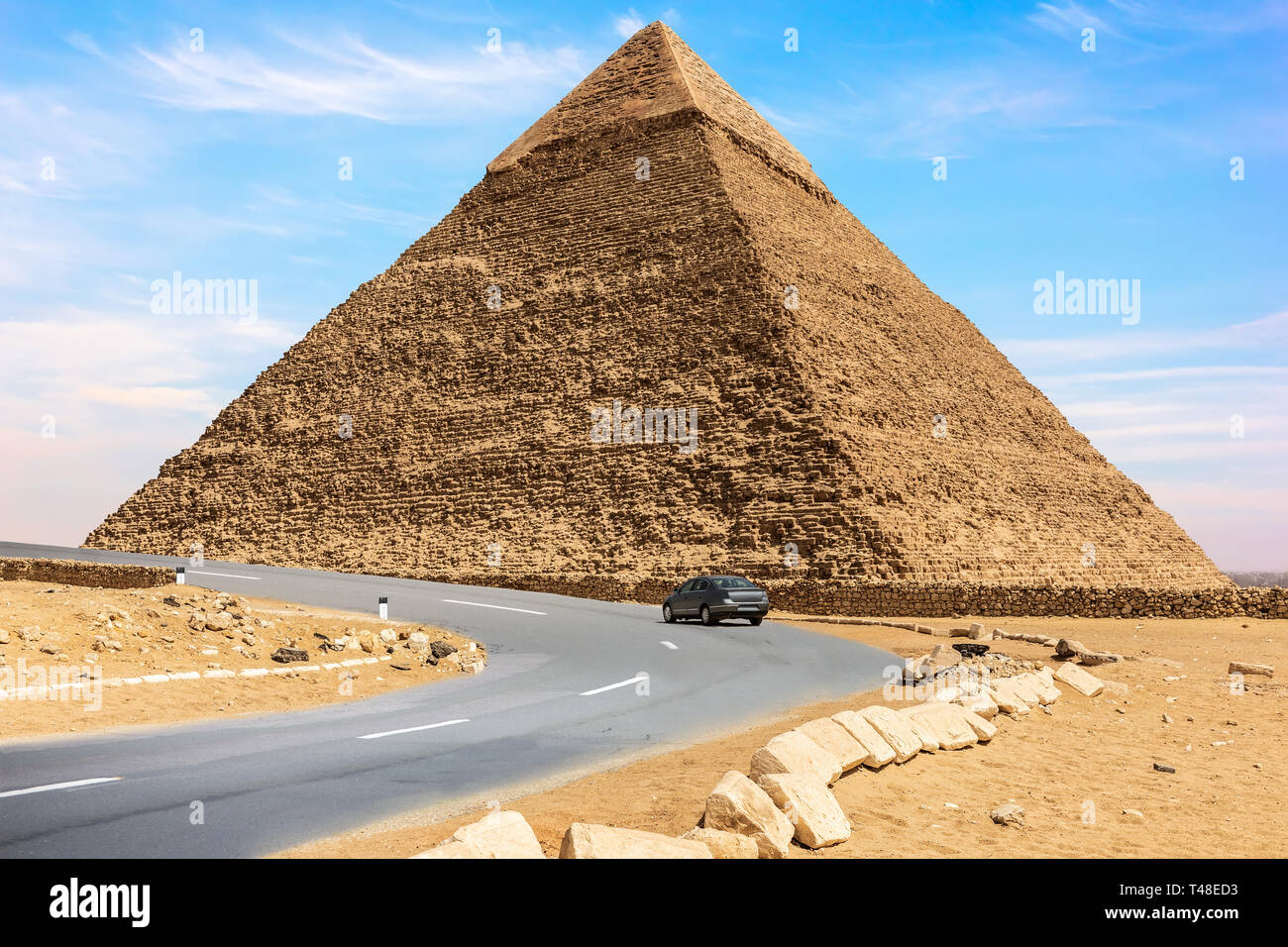Old vehicle egypt desert hi-res stock photography and images - Alamy