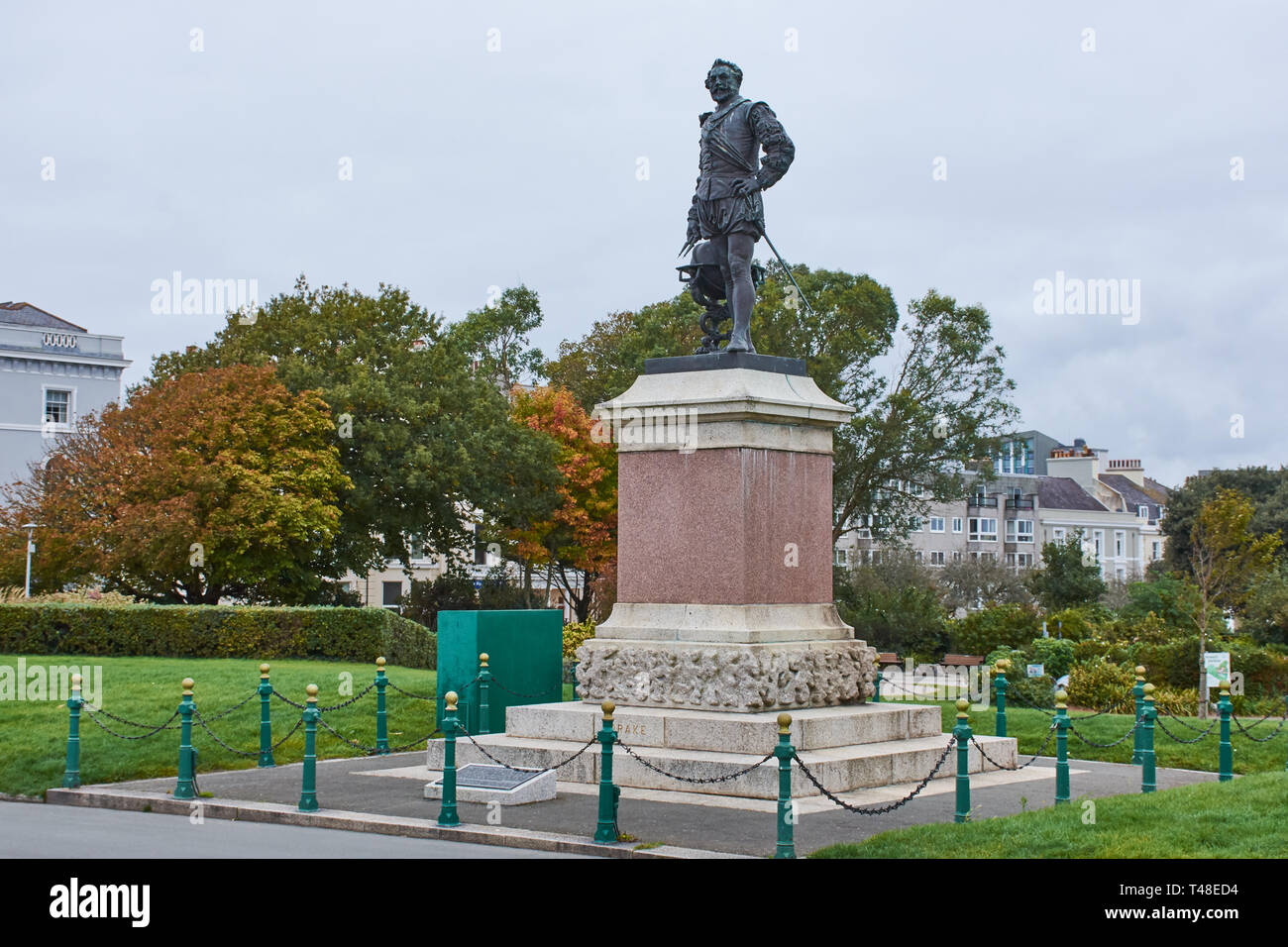 Plymouth, Devon/England – October 08, ‎2018: Sir Francis Drake statue ...
