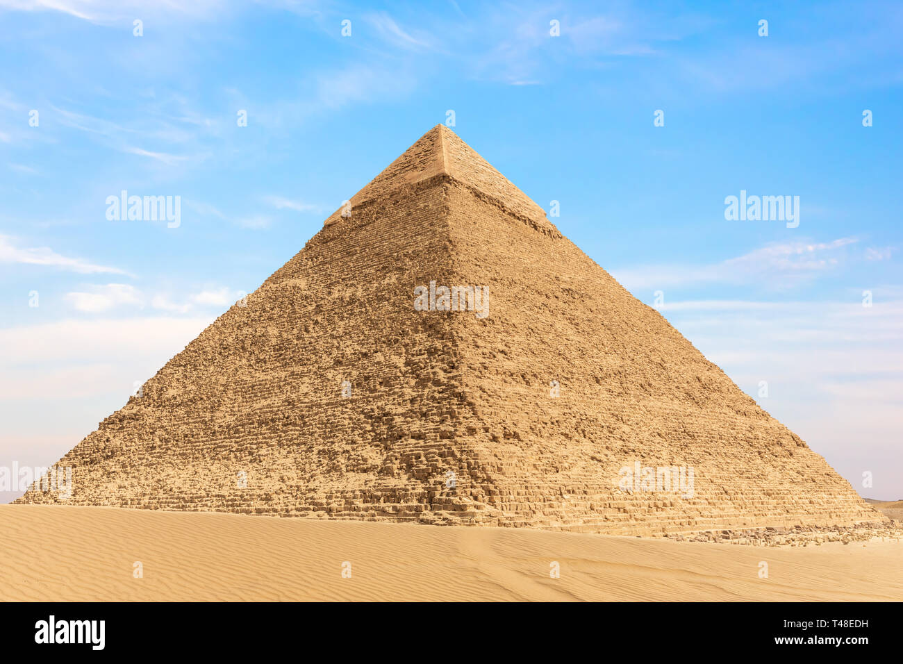 View on the Pyramid of Chephren in Giza, Egypt Stock Photo - Alamy