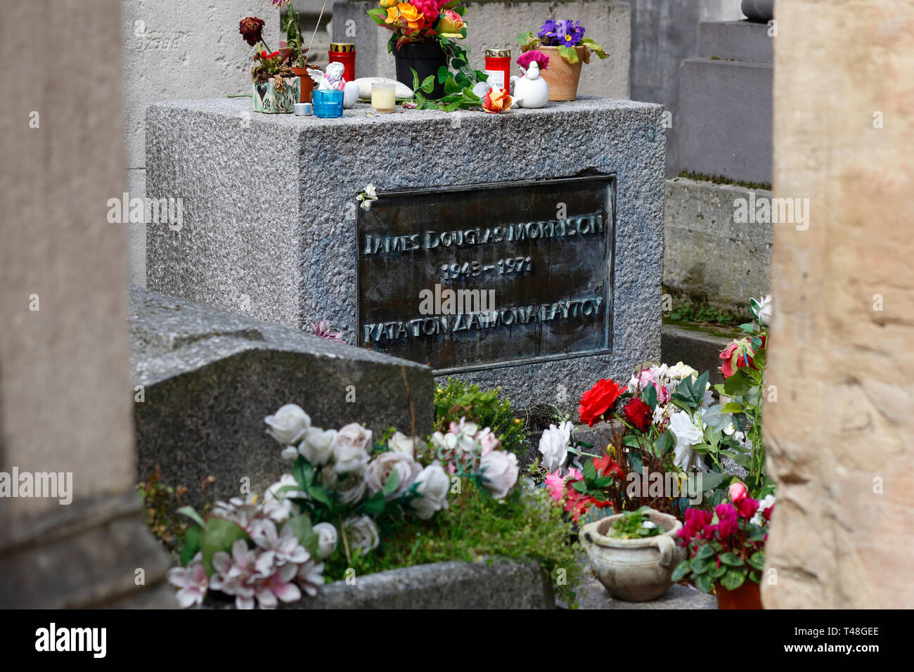 Jim Morrison's gravestone at Père Lachaise cemetery, Paris, France ...