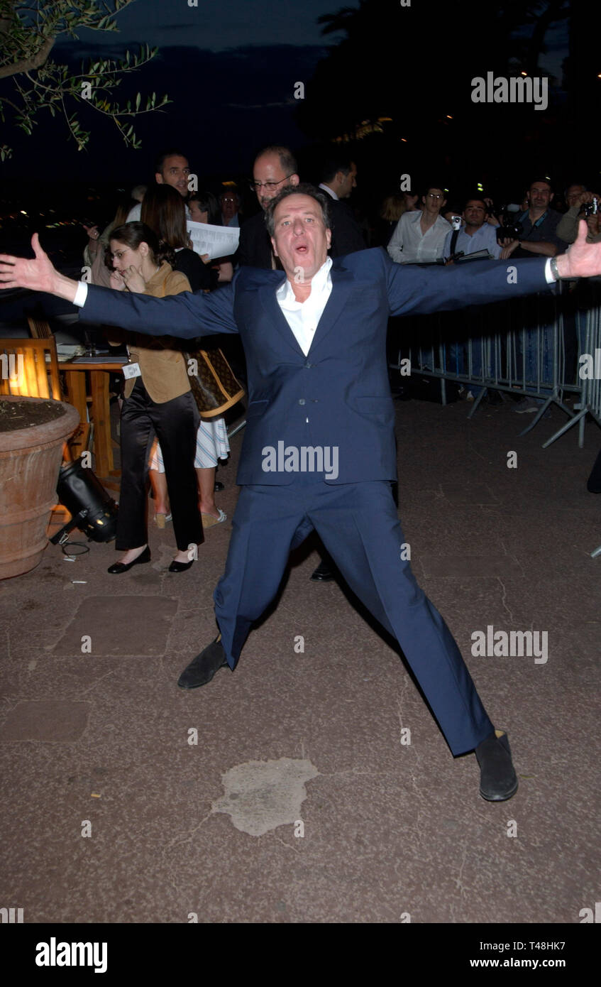 CANNES, FRANCE. May 17, 2003: Actor GEOFFREY RUSH at party at the ...