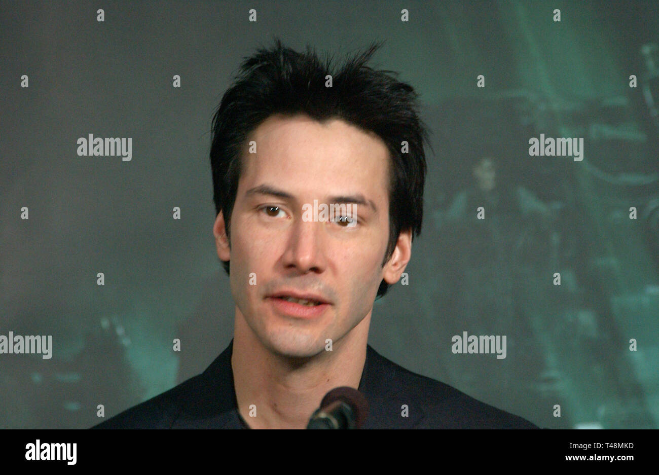 LOS ANGELES, CA. October 27, 2003: Actor KEANU REEVES at the press ...