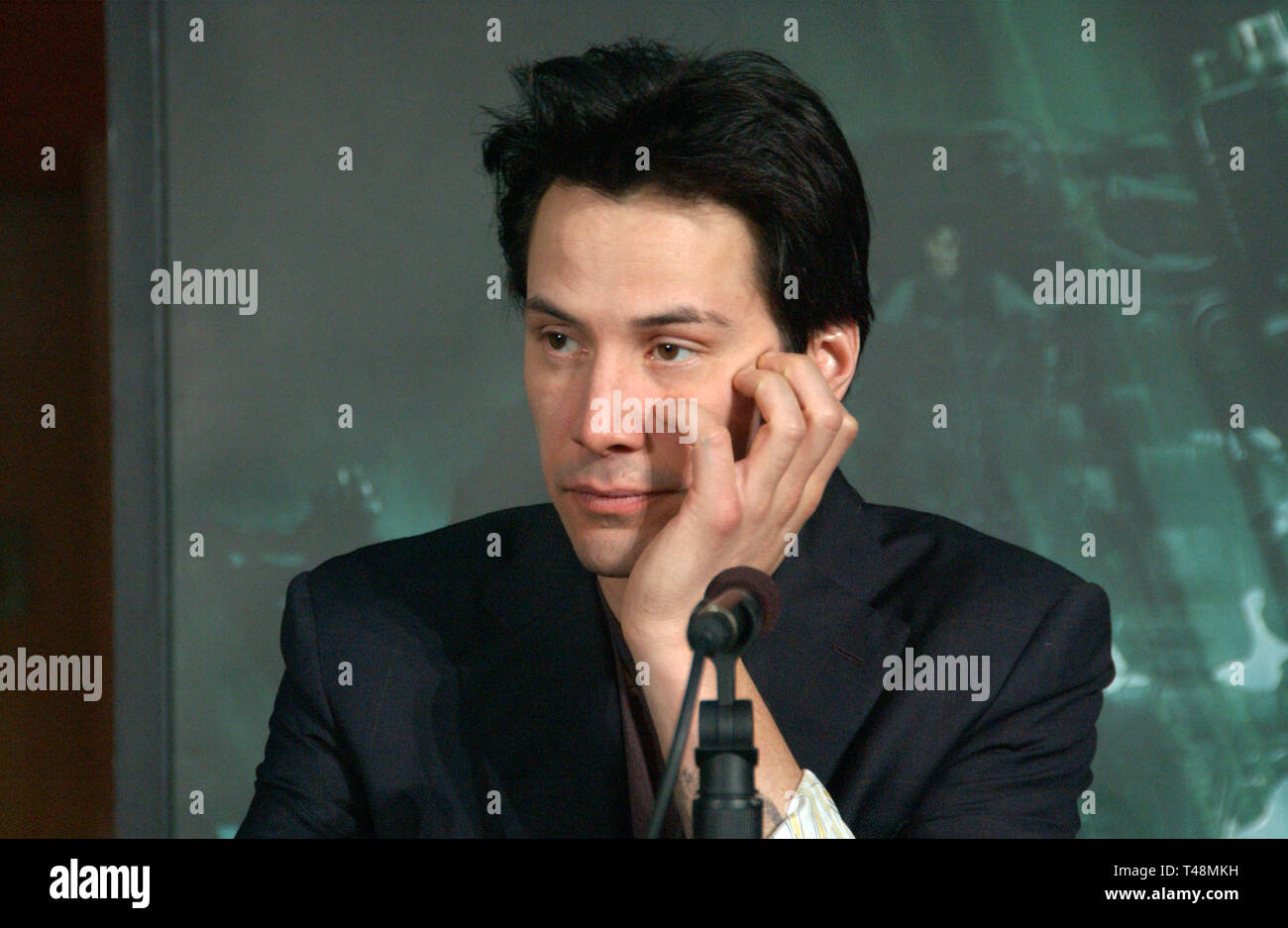 LOS ANGELES, CA. October 27, 2003: Actor KEANU REEVES at the press ...