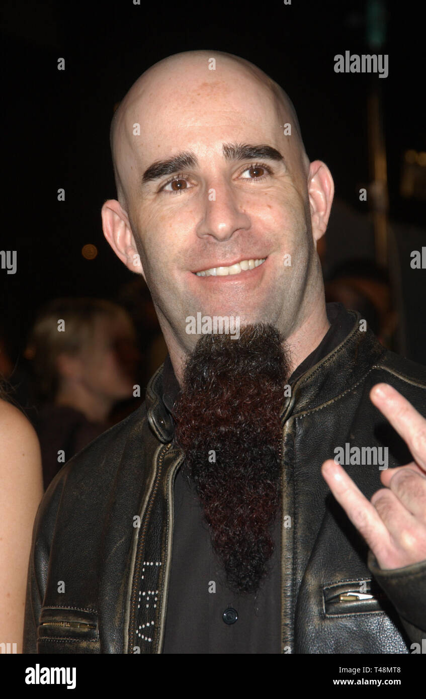 LOS ANGELES, CA. October 27, 2003: Anthrax star SCOTT IAN at the world ...