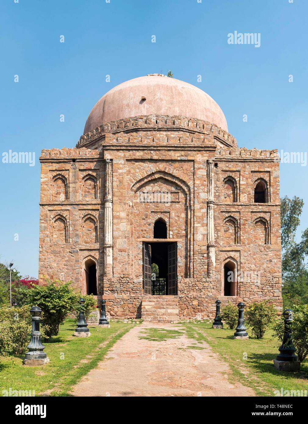 Historic Dadi-Poti's Tombs, Dadi-Poti ka Gumbad, Hauz Khas, South Delhi ...