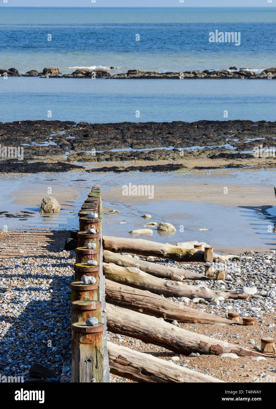 Row of groynes hi-res stock photography and images - Alamy