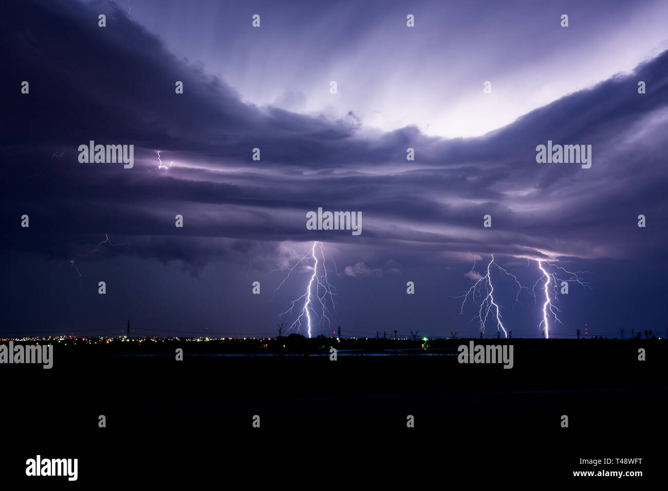 Positive Lightning Vs Negative Lightning
