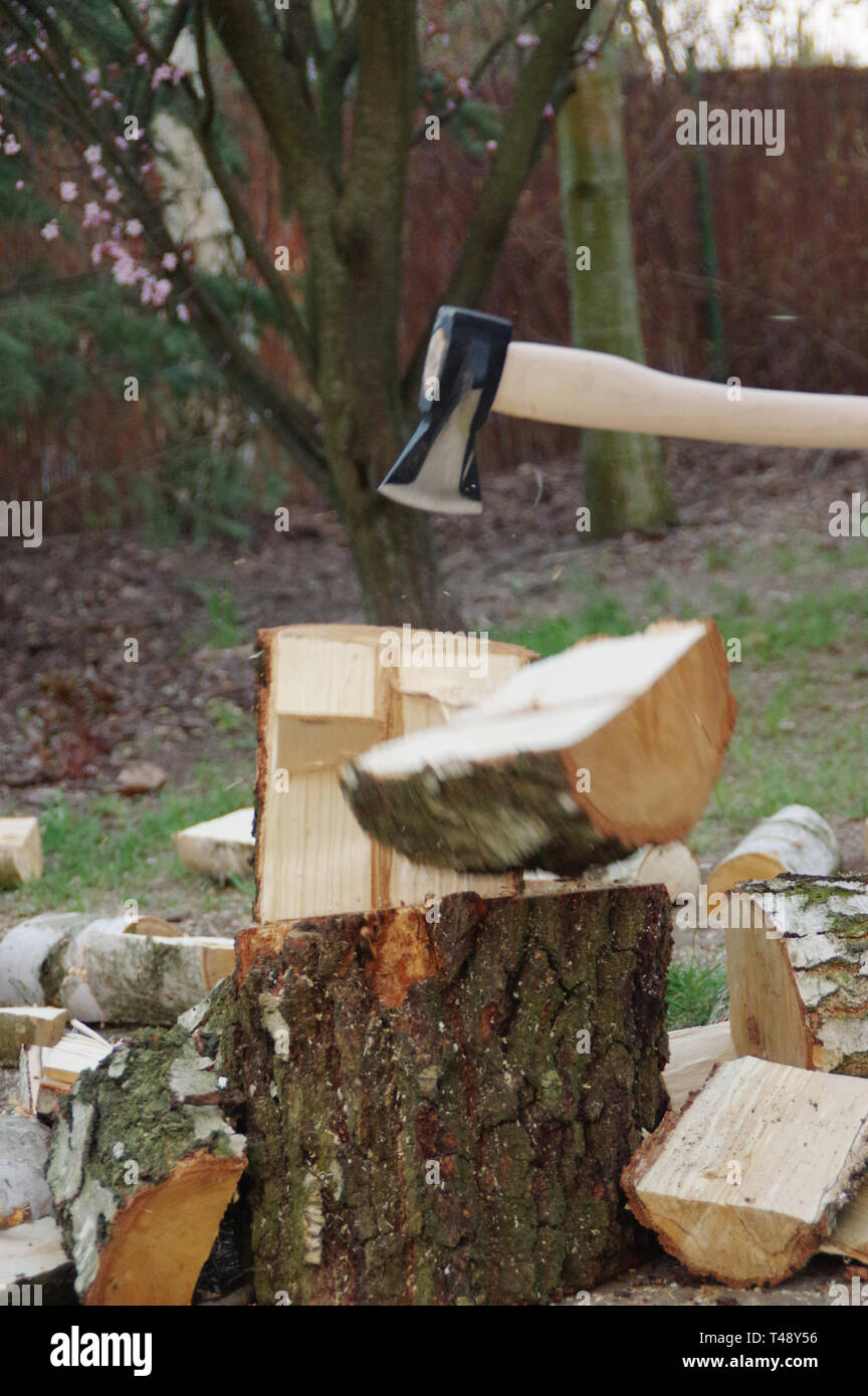 Chopping wood hi-res stock photography and images - Alamy