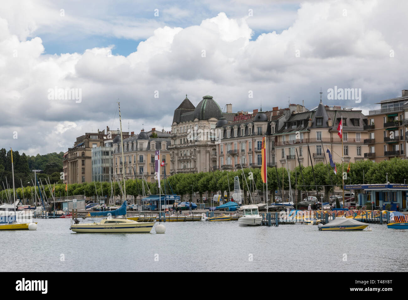 Geneva, Switzerland - July 1, 2017: View on Geneva lake and city Geneva ...