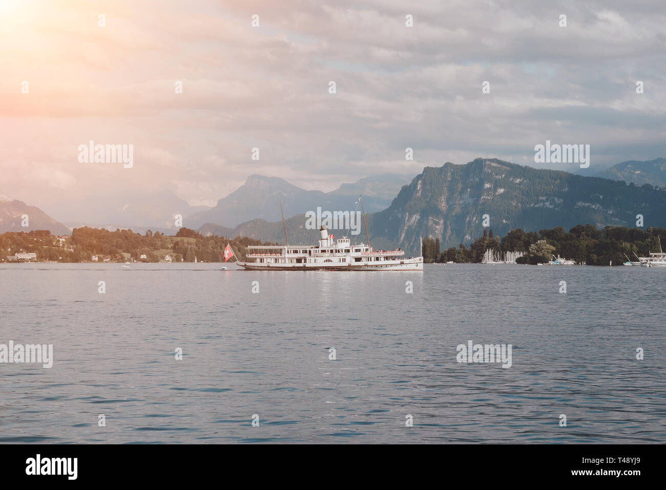 Lucerne lake hi-res stock photography and images - Alamy