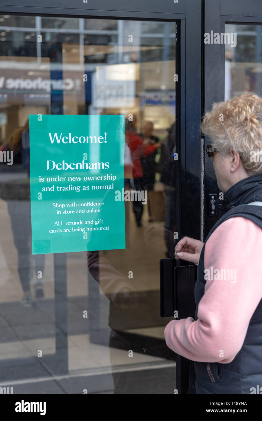 Goldentree hi-res stock photography and images - Alamy