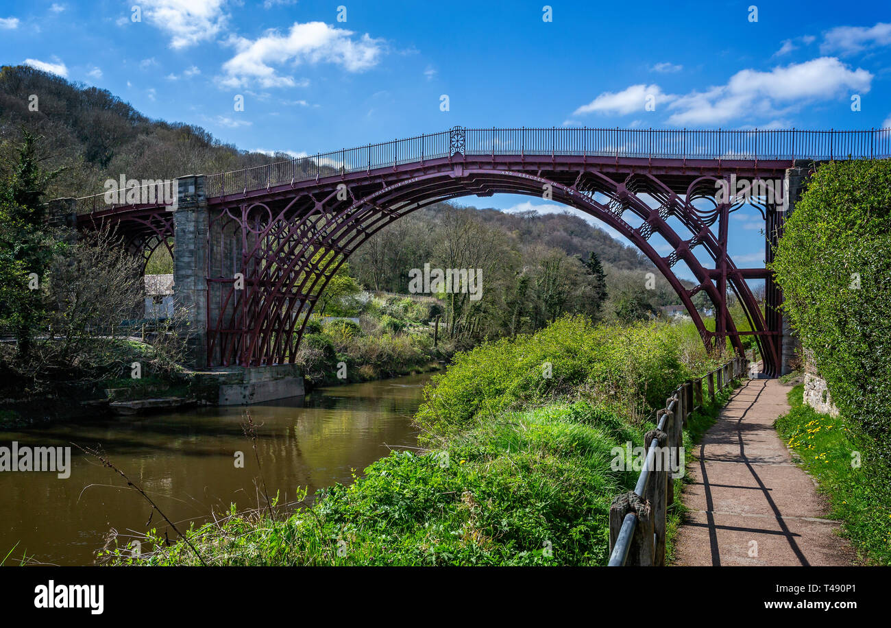 Worlds first iron bridge over the River Severn in Ironbridge ...