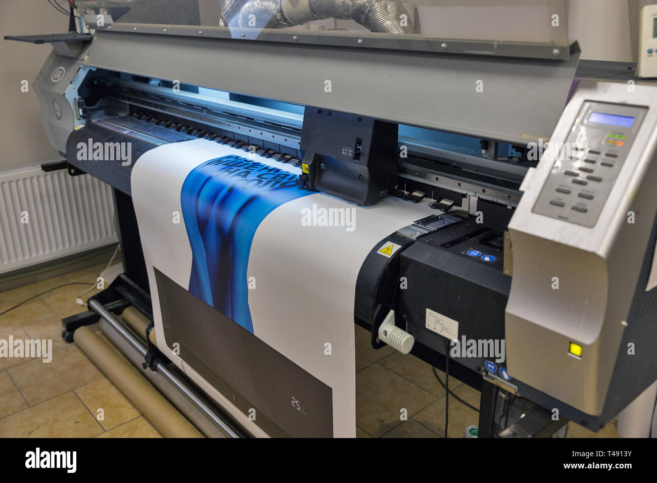 Large format printer hi-res stock photography and images - Alamy
