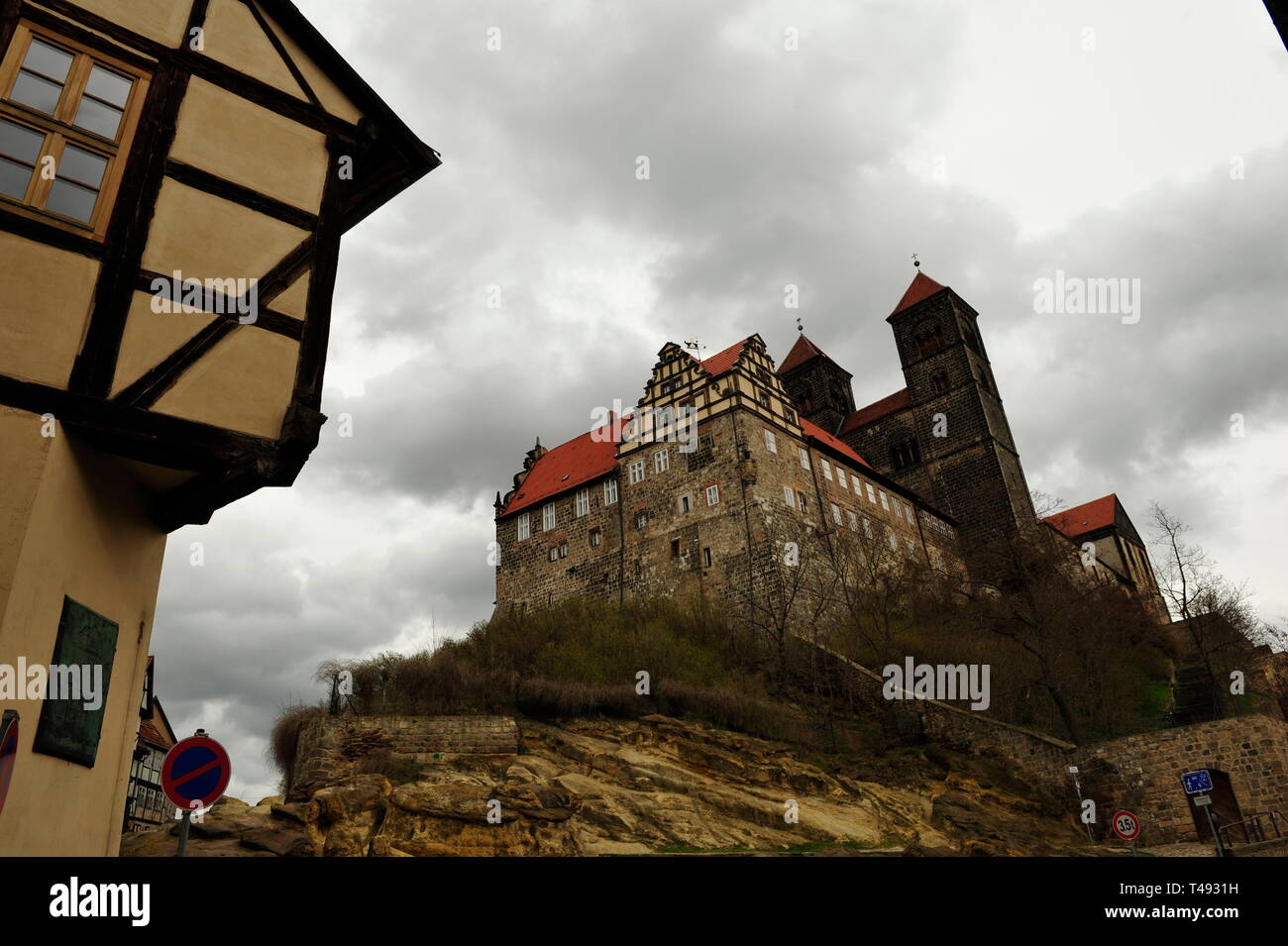 Top 10 castles in europe hi-res stock photography and images - Alamy