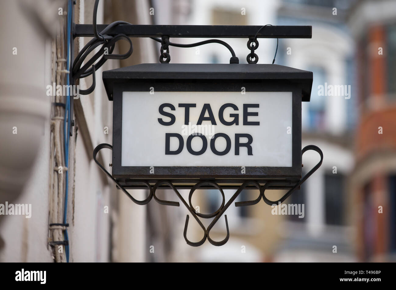 Stage door sign hi-res stock photography and images - Alamy