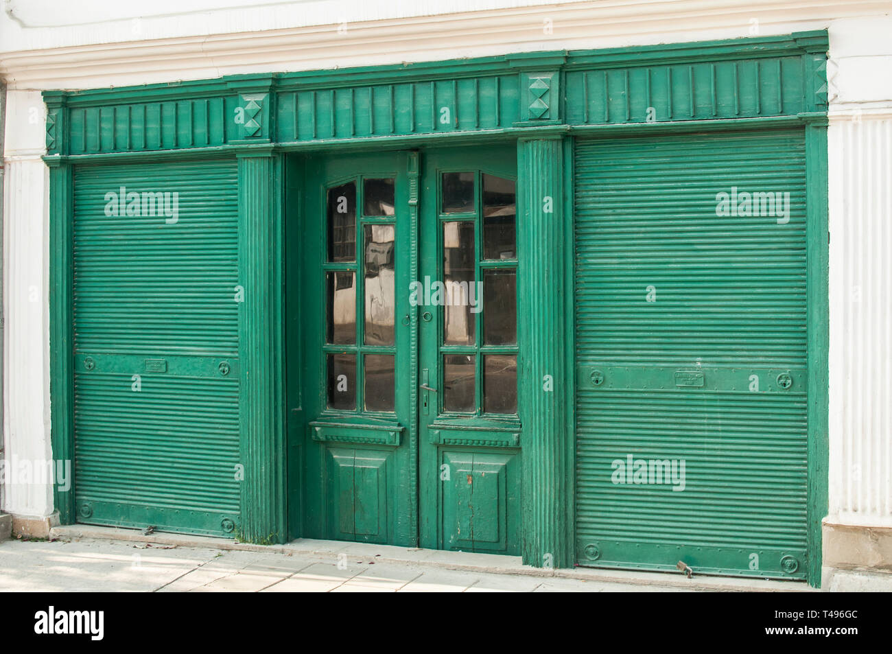 Shop Store Metal Shutters High Resolution Stock Photography and Images ...