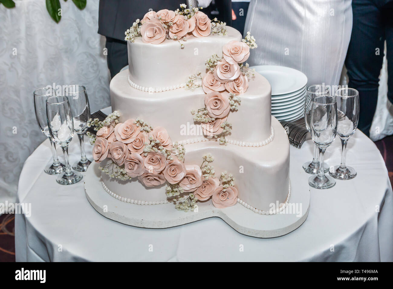 Pictures Of Glasses And Wedding Cake White Cake. Sweet Cake And