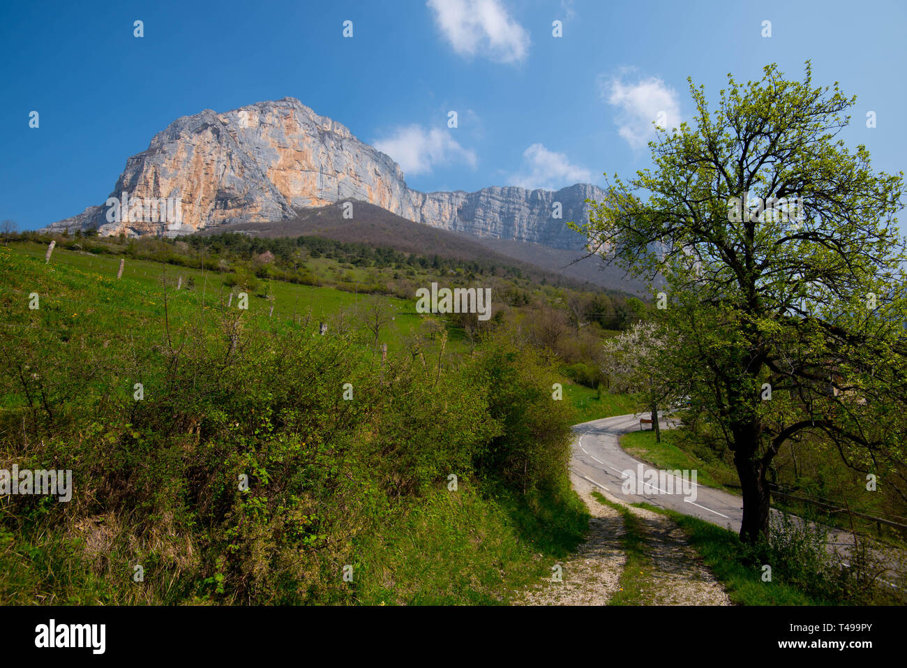 Beautiful Vercors area in France, view from the trois chateaux in POnt ...