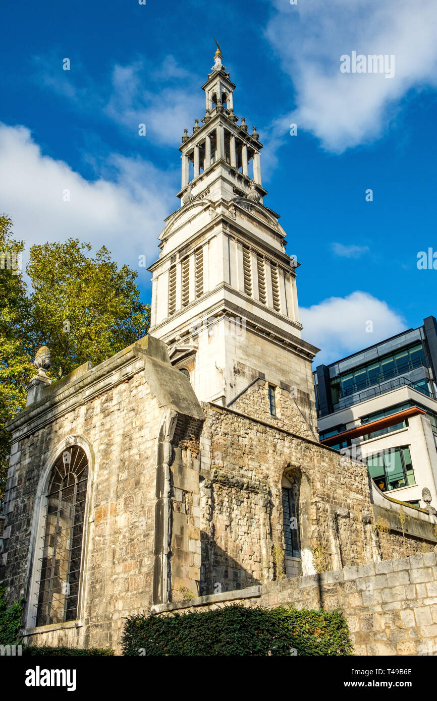 Christchurch Tower, Christ Church Greyfriars, Newgate Street, London ...