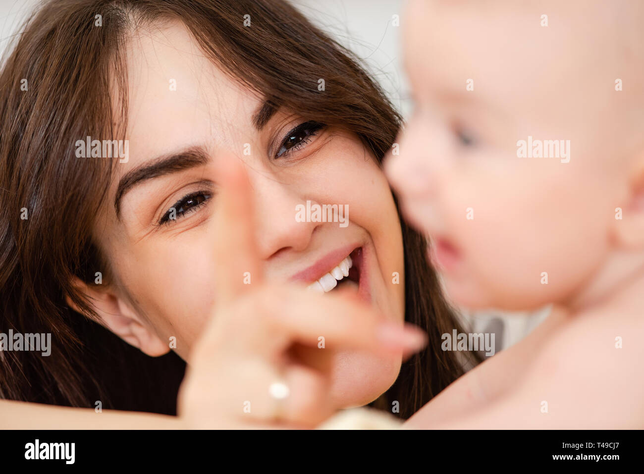 Looking her mom hi-res stock photography and images - Alamy