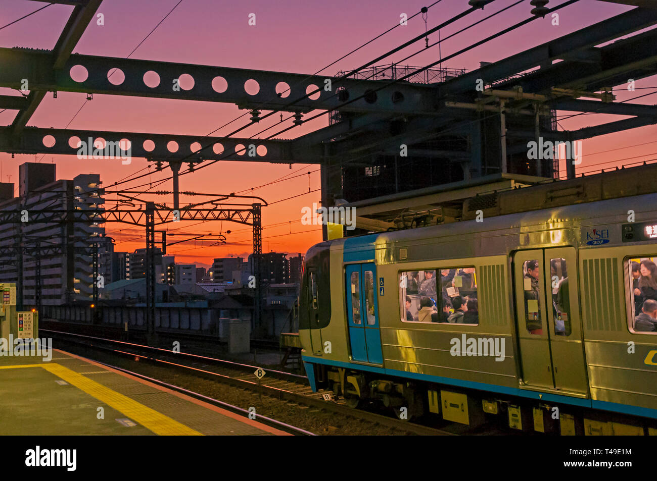 Tokyo metro carriage hi-res stock photography and images - Alamy