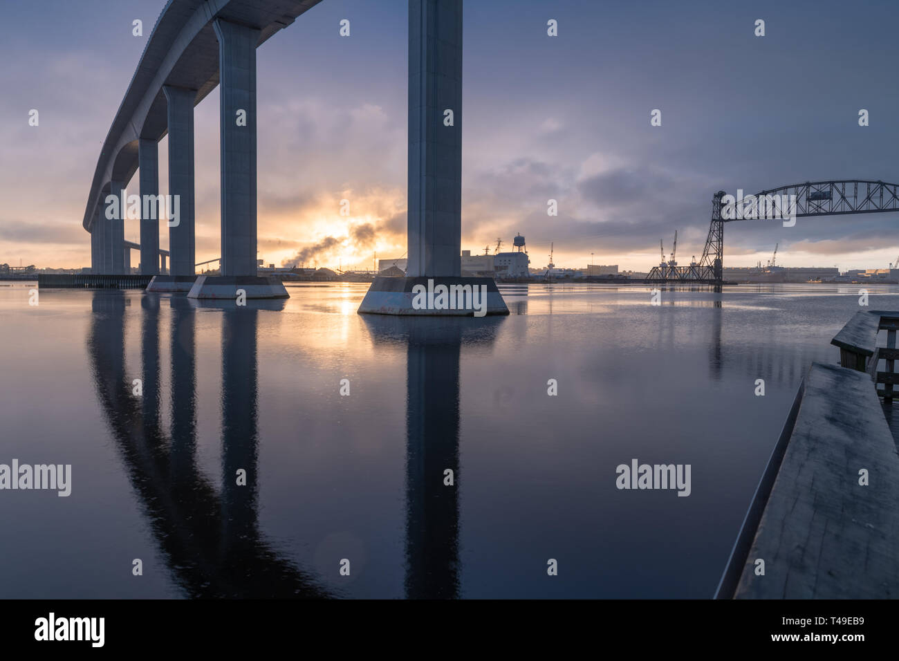 Norfolk virginia skyline hi-res stock photography and images - Alamy