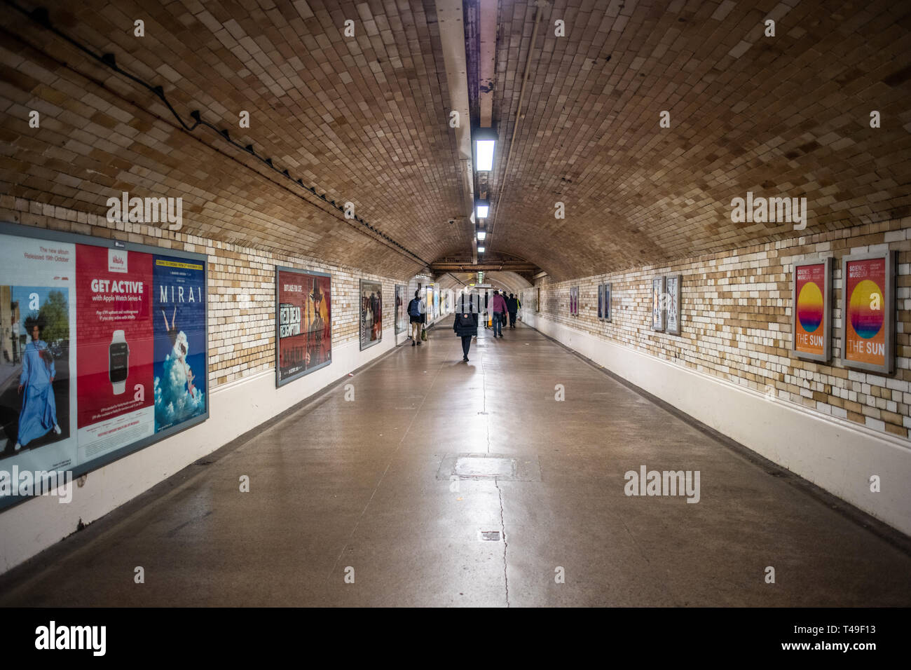 The tube underground walkway - London Stock Photo - Alamy