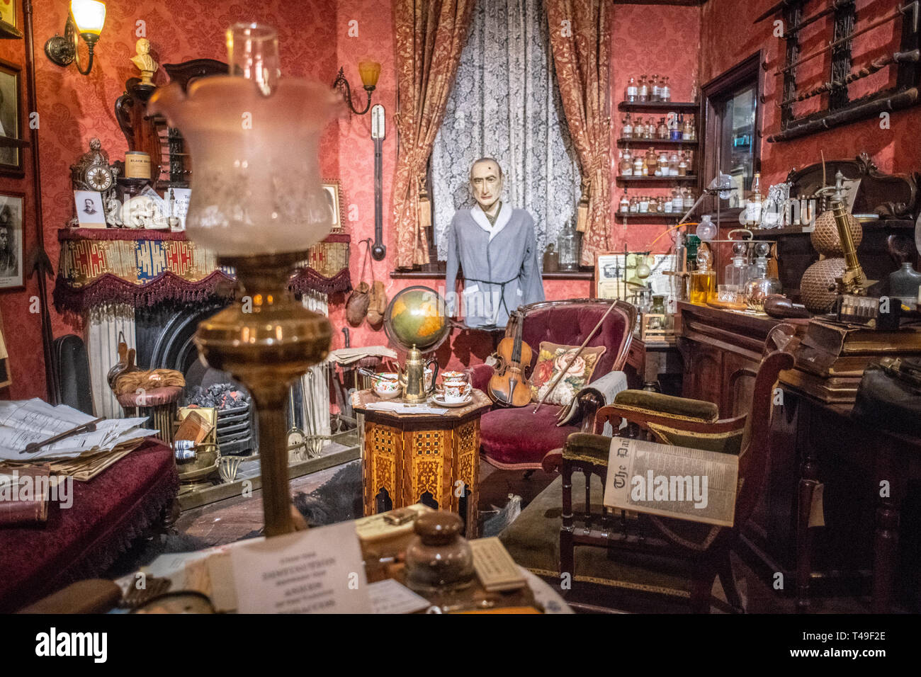 Sherlock holmes pub london england hi-res stock photography and images ...