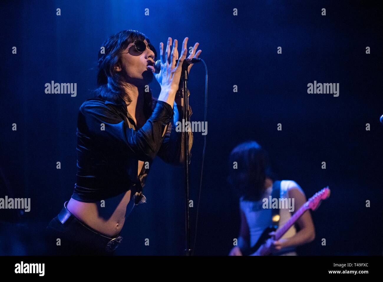 Rock singer long hair hi-res stock photography and images - Alamy