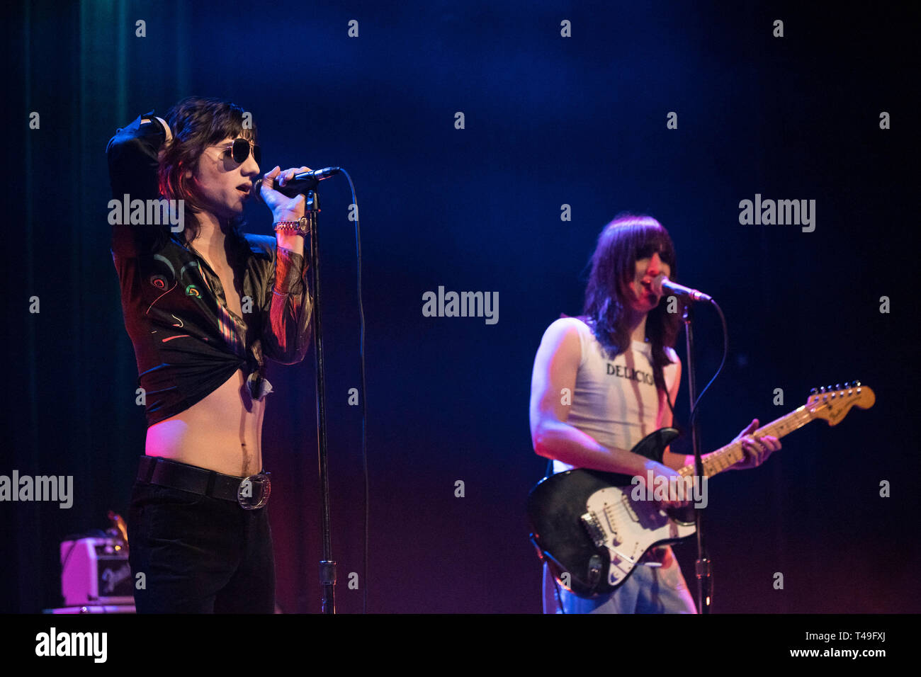 Rock singer long hair hi-res stock photography and images - Alamy