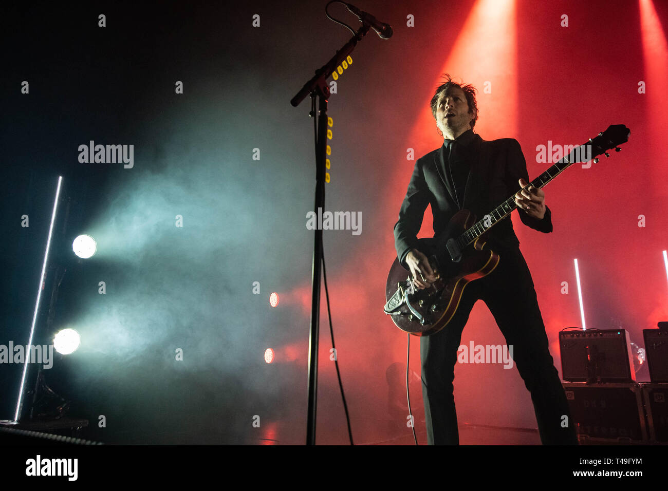 Punk queen elizabeth hi-res stock photography and images - Alamy