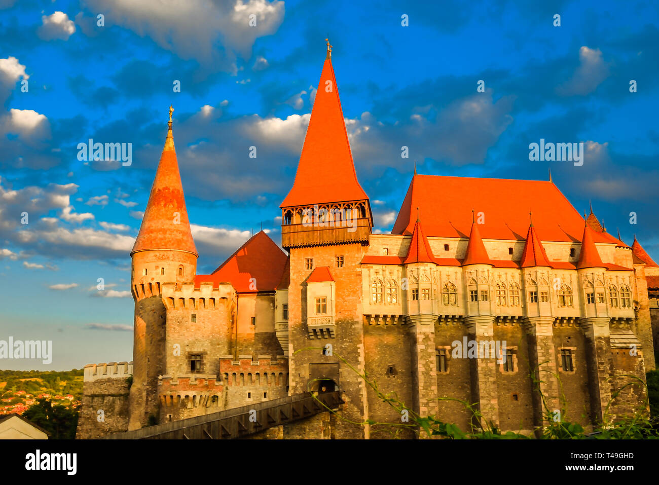 Beautiful Corvin castle in the sunset light, Hunedoara,Transylvania ...