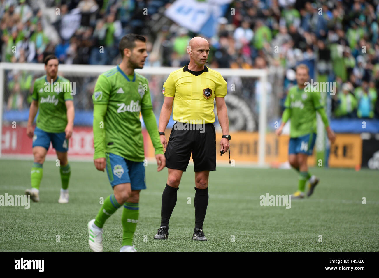 Referee allen chapman hi-res stock photography and images - Alamy