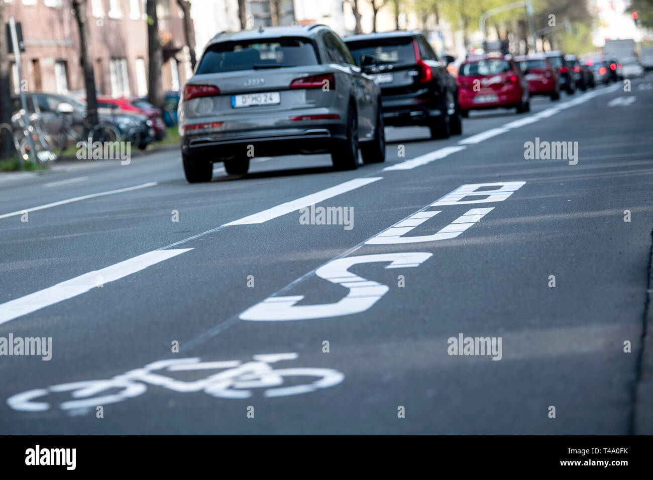 Bus lane in operation hi-res stock photography and images - Alamy