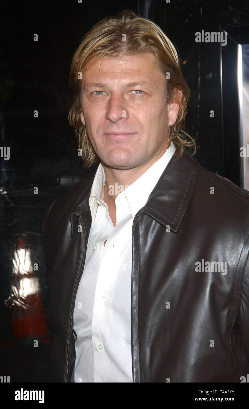 LOS ANGELES, CA. November 09, 2003: Actor SEAN BEAN at the world ...