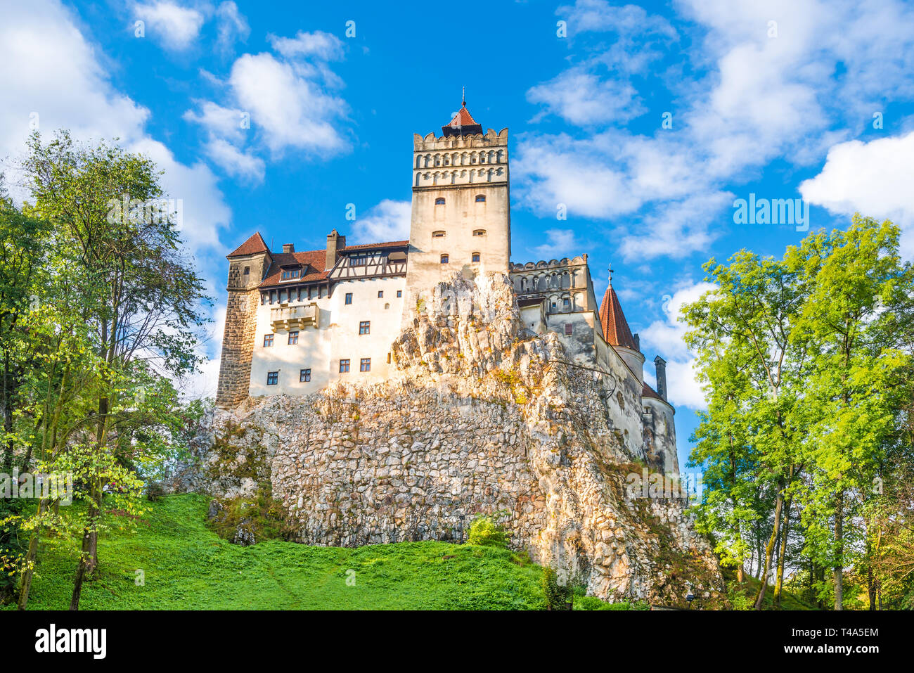 Medieval Dracula Castle in Bran, Brasov, Transylvania Stock Photo - Alamy
