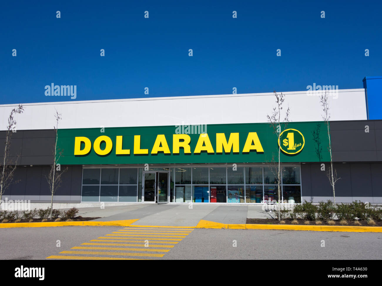 Dollarama sign hi-res stock photography and images - Alamy