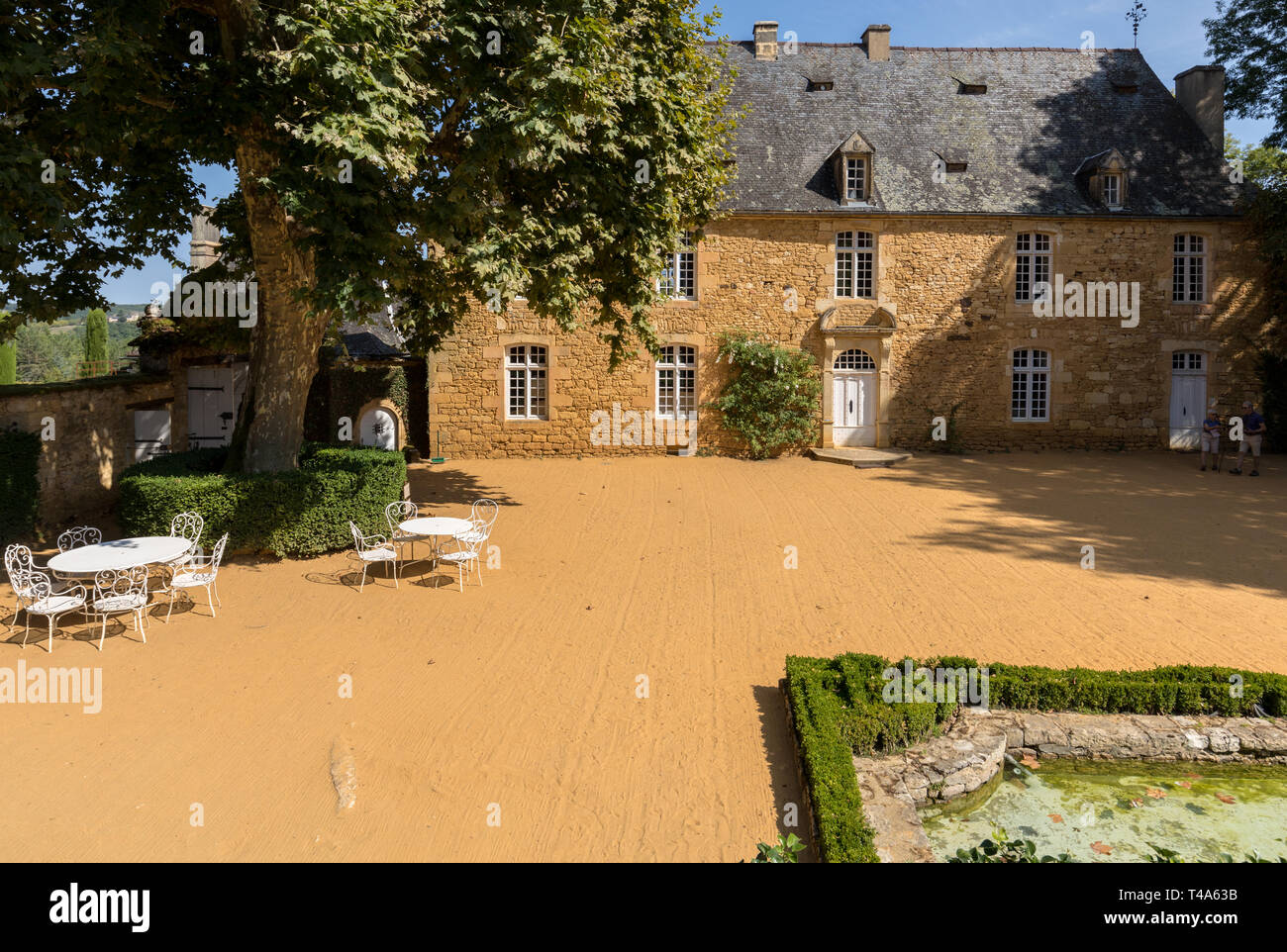 Formal Topiary Manor House High Resolution Stock Photography and Images ...