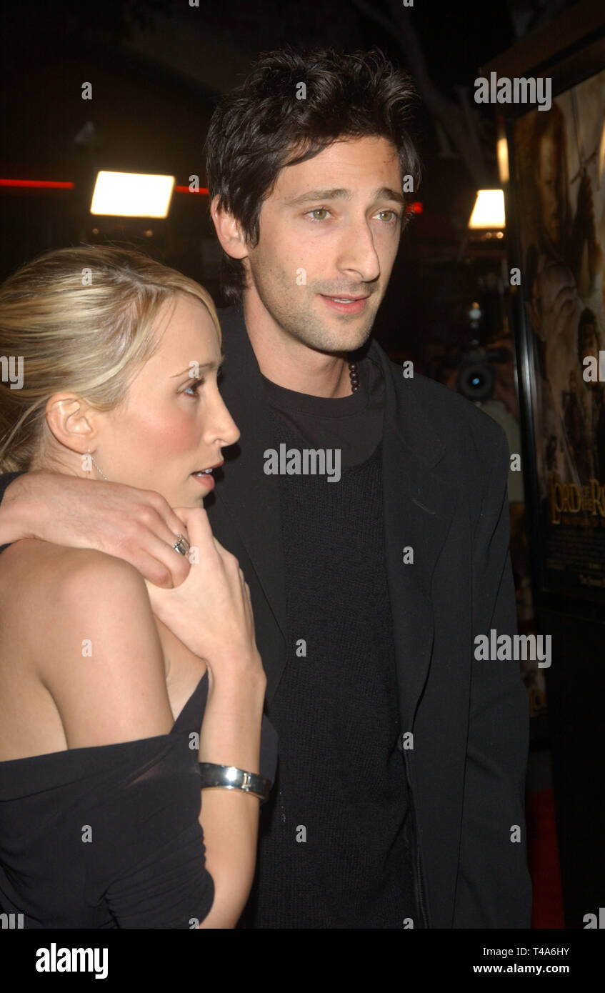LOS ANGELES, CA. December 03, 2003: ADRIEN BRODY & girlfriend at the ...