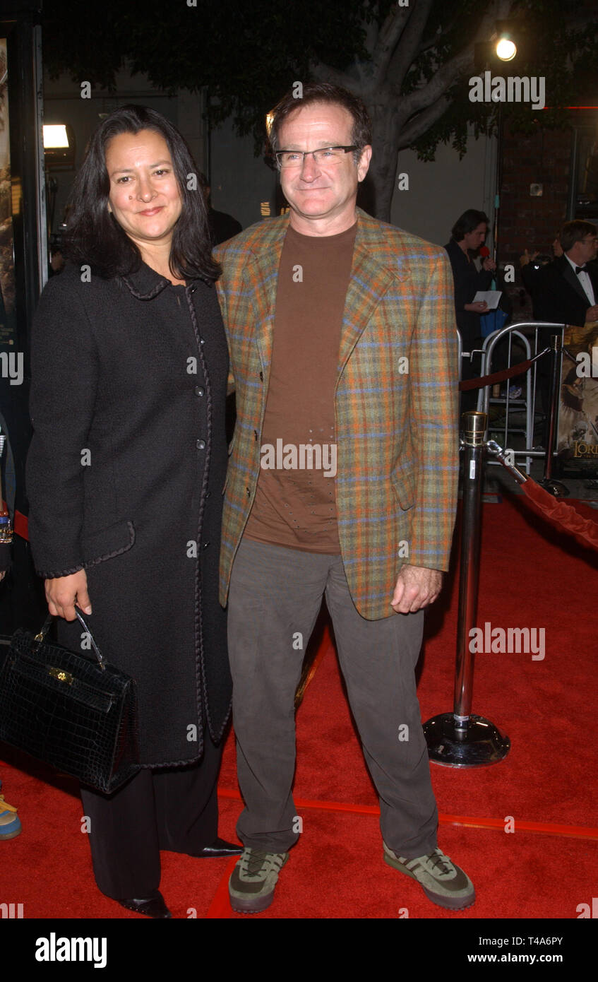LOS ANGELES, CA. December 03, 2003: ROBIN WILLIAMS & family at the USA ...