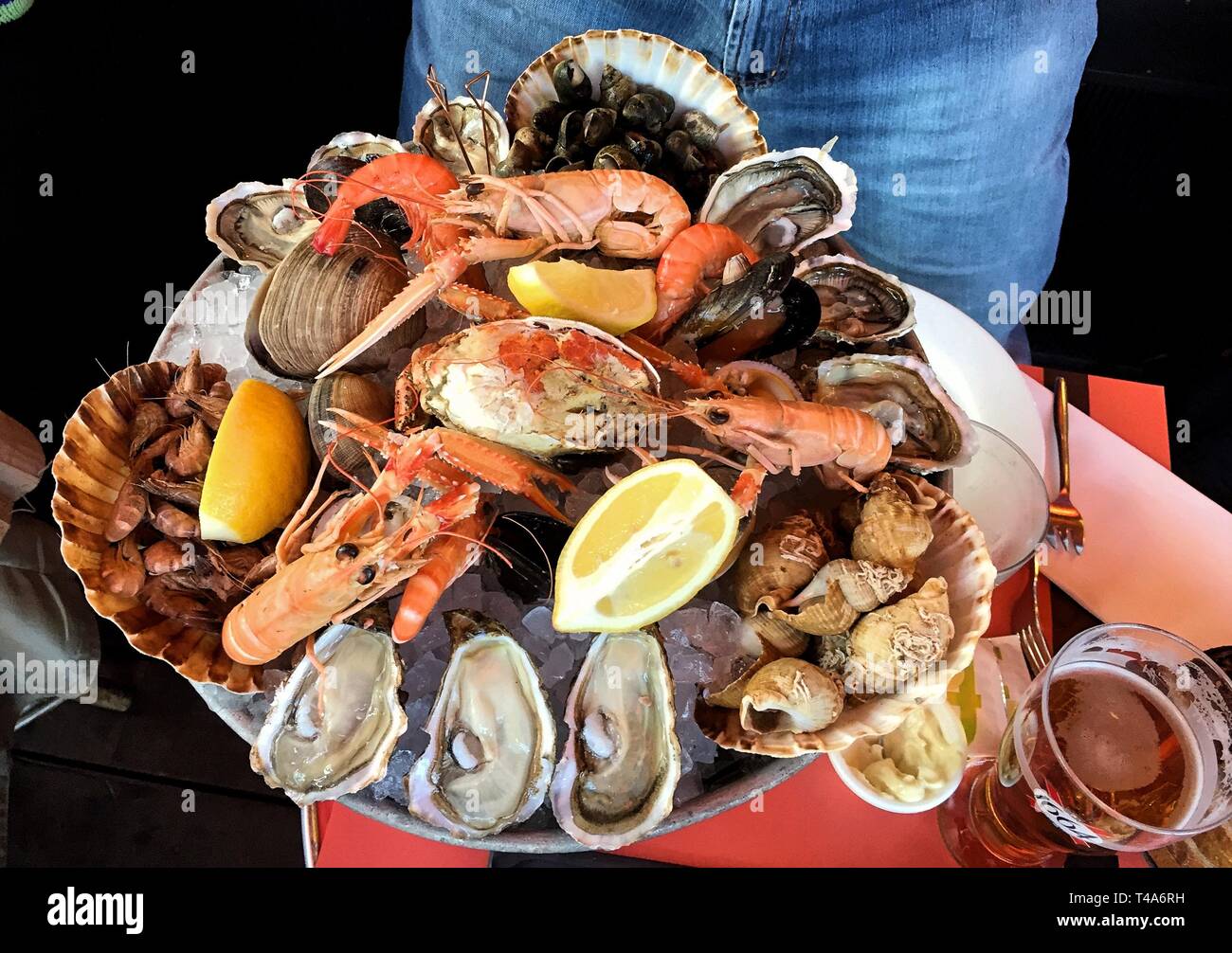 large platter of seafood oysters crab shrimp Stock Photo - Alamy